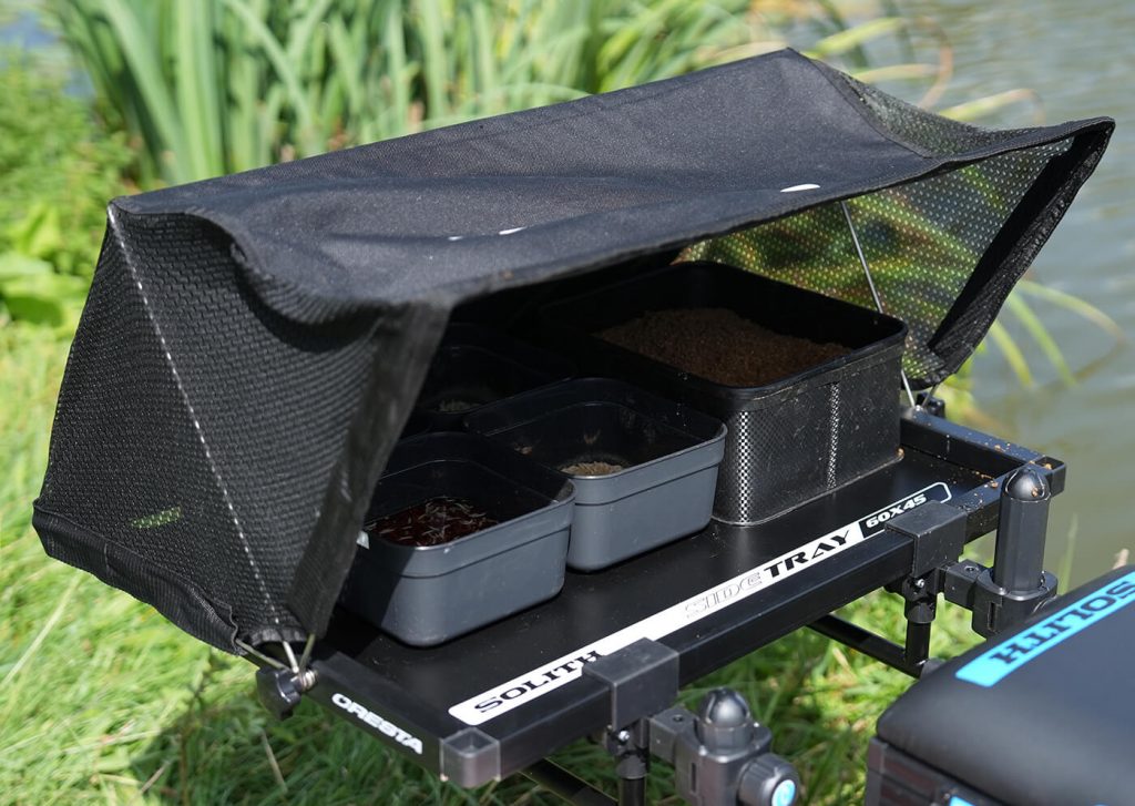 Solith Hooded Side Tray 60x45 - Products - Cresta